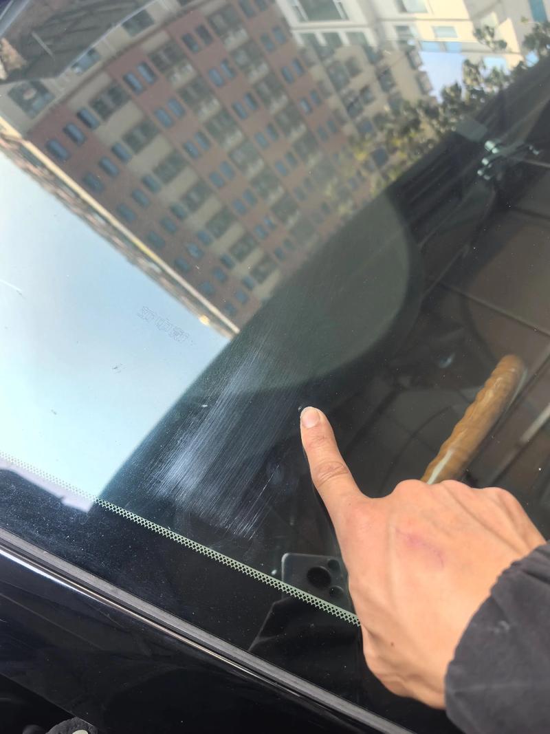 挡风玻璃有刮痕能修复吗图标