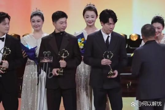 八个男人一台戏图标