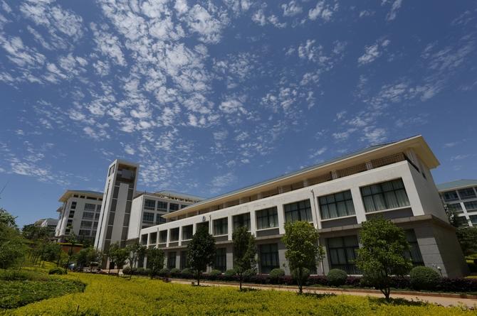 昆明学院文学院图标