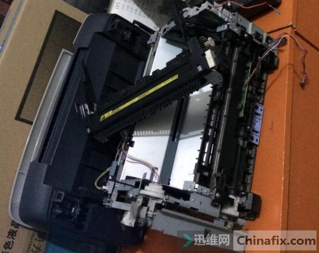 惠普1005后盖怎么拆截图