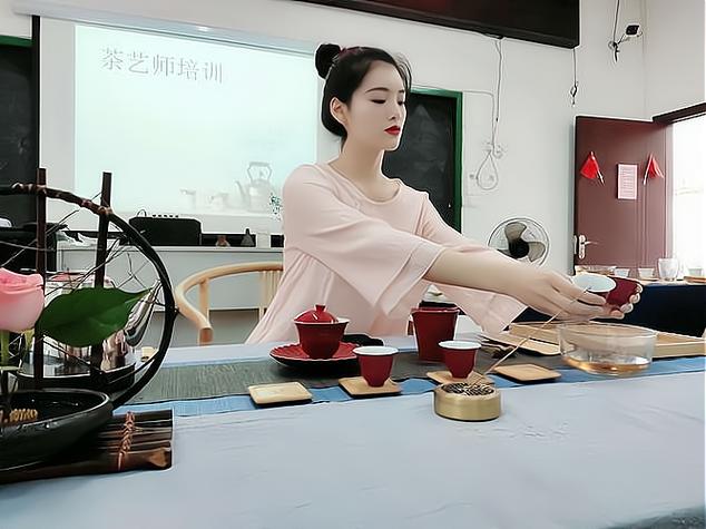 私人会所茶艺师做什么图标