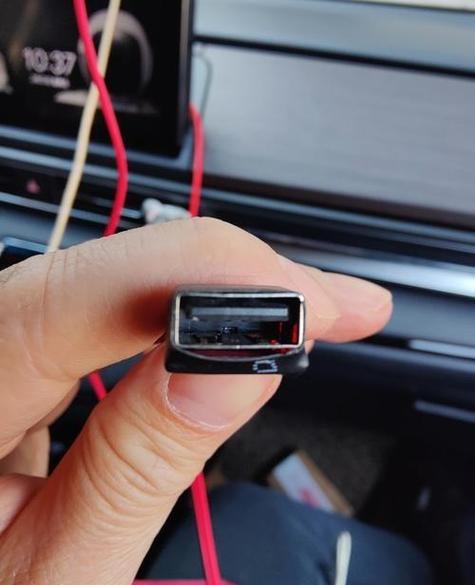 usb不供电图标