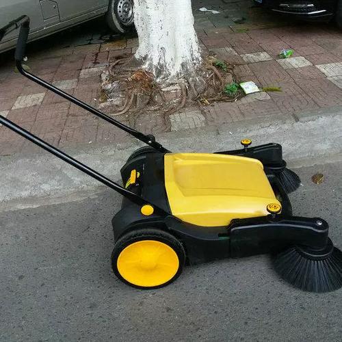无动力小型扫地机图标