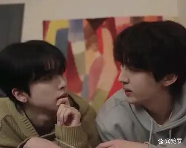 《熟睡在旁青梅竹马》作者:长青长白图标