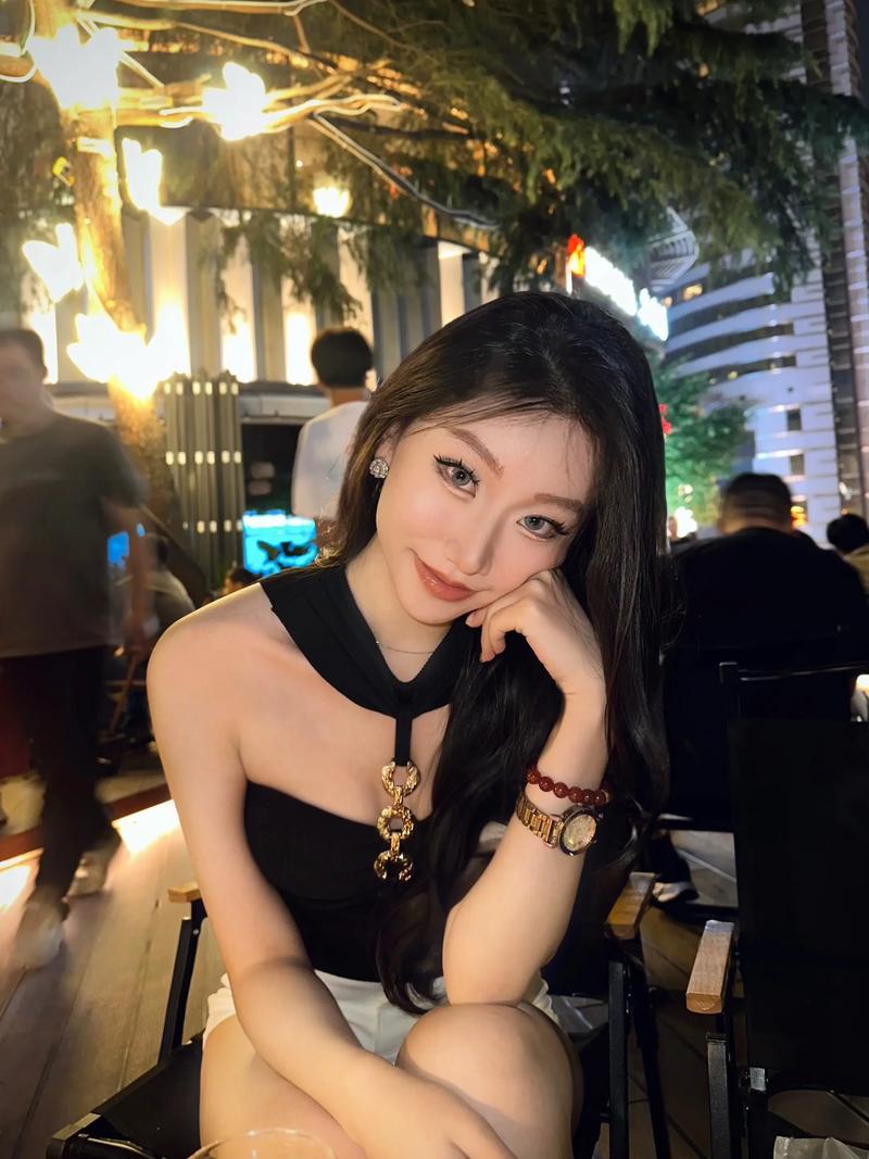 与姐姐难忘的暑假1-22图标