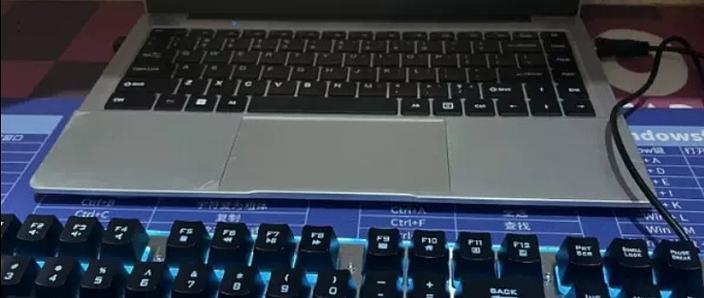 无线键盘打游戏有延迟吗图标