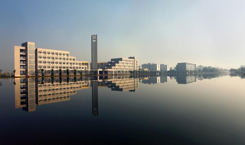 云南红河学院图标