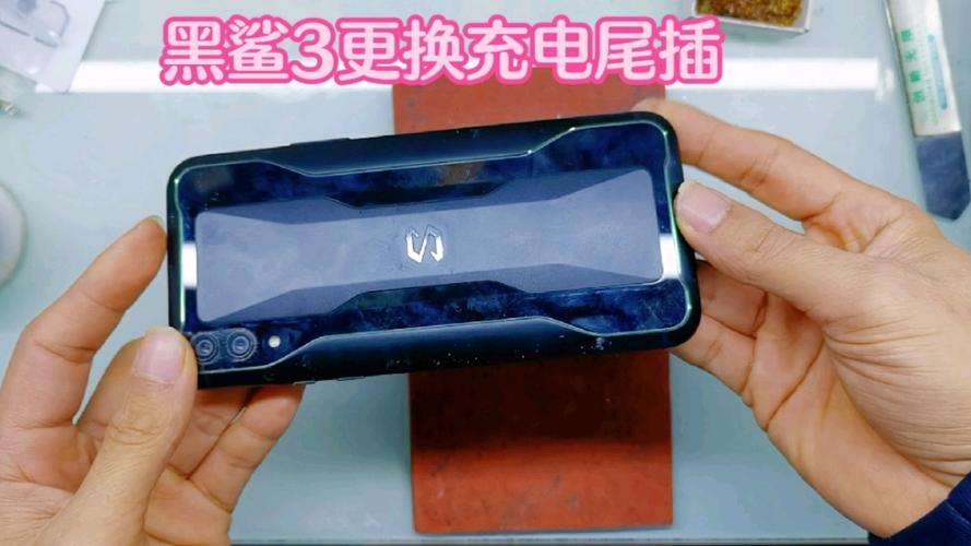 黑鲨一充电就重启图标