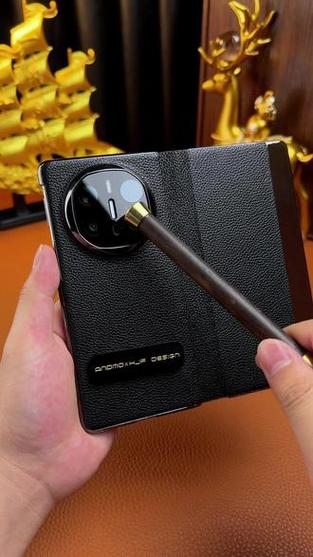 翻盖的手机壳接电话截图