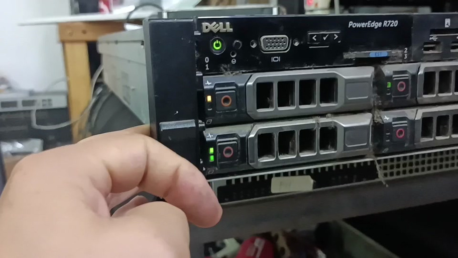 dell服务器更换硬盘步骤截图
