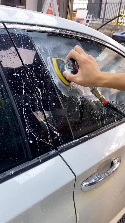 挡风玻璃贴纸如何清除图标