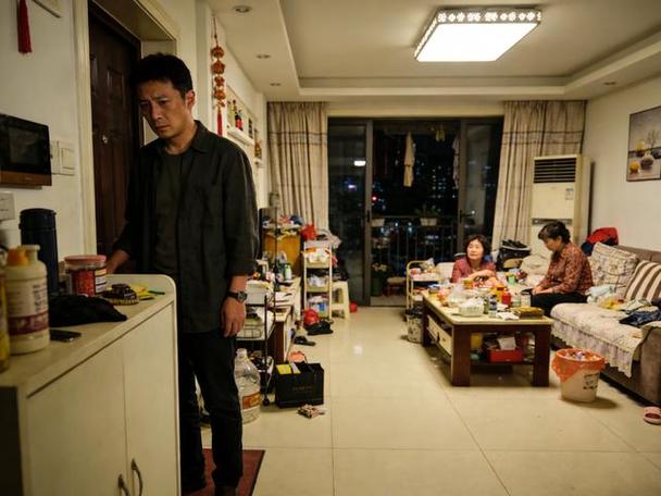 和亲戚在我出租屋截图