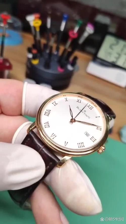 玫瑰金手表会掉色吗图标