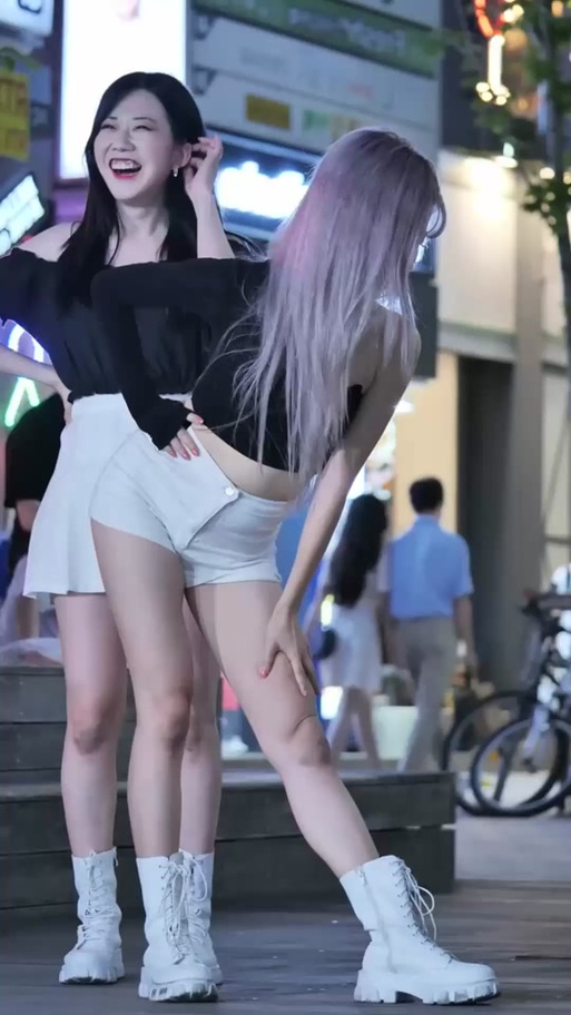 小姐姐学舞蹈图标