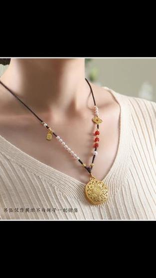金牌吊坠挂绳编织方法