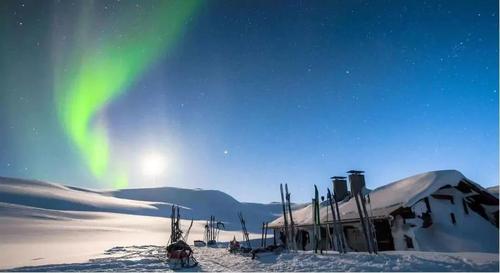 雪地极光模式山洞截图