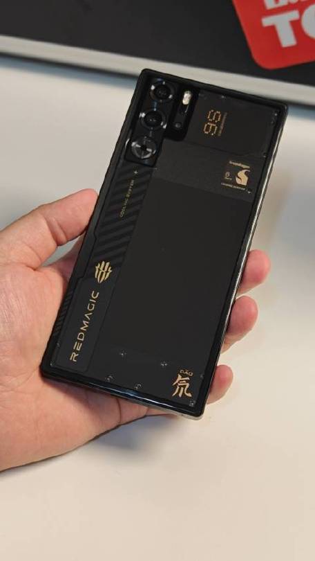 红魔手机用久了会卡吗图标