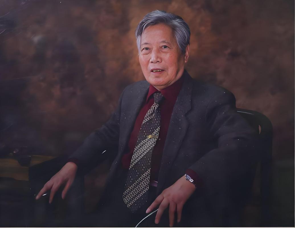 陈国鼎个人简介图标