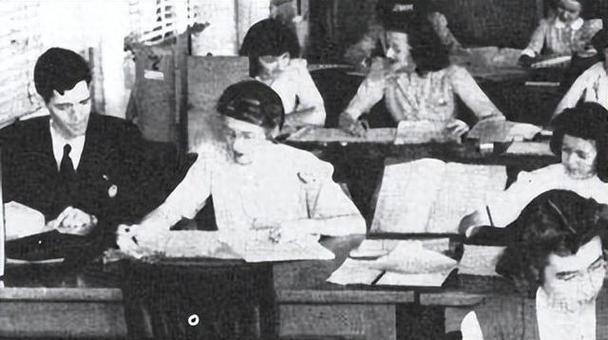 苏联克格勃培训学校图标