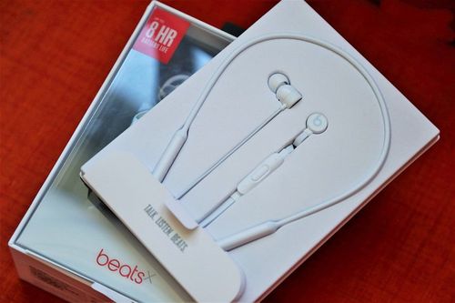beats红白闪几下一直白灯图标