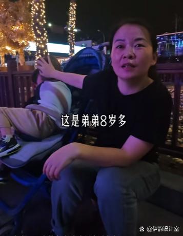 小芳家在学校南面500米处截图