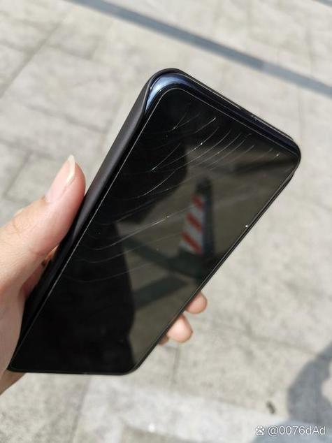 华为手机后面碎了怎么办截图