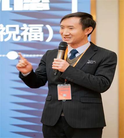 演讲口才每日训练100篇图标