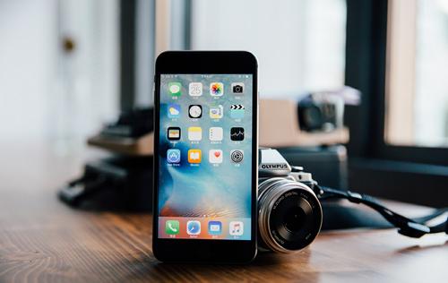 iphone7竖着拍照变横向