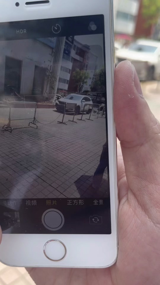 苹果手机一拍视频就模糊图标