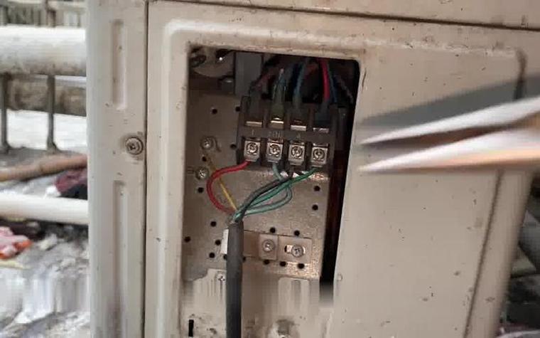 空调灯一闪一闪的解决方法图标