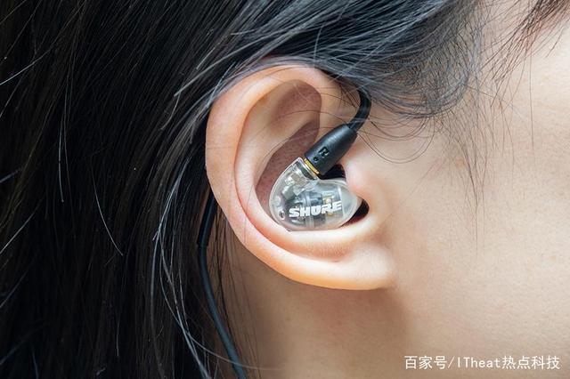 如何戴牢入耳式耳机截图