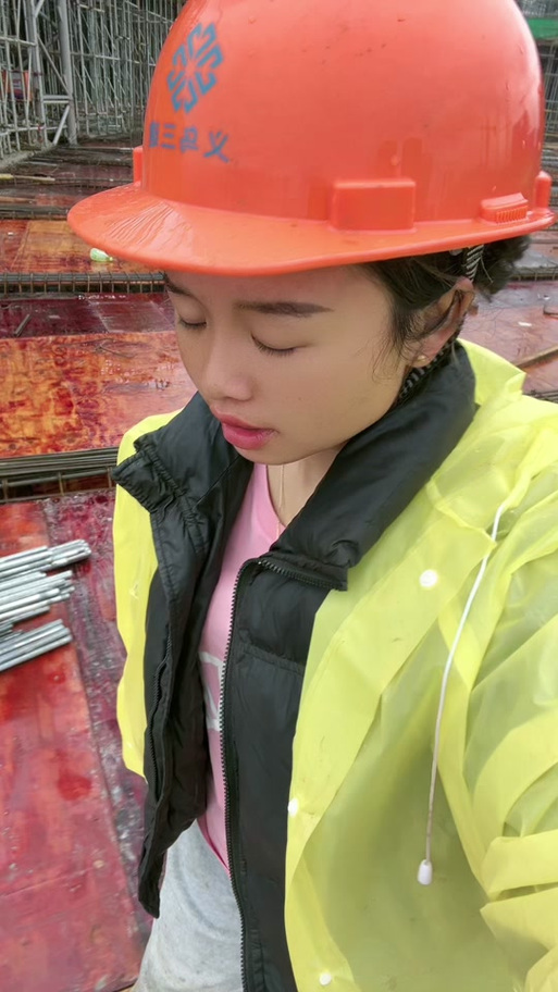 拍抖音的人都很闲吗