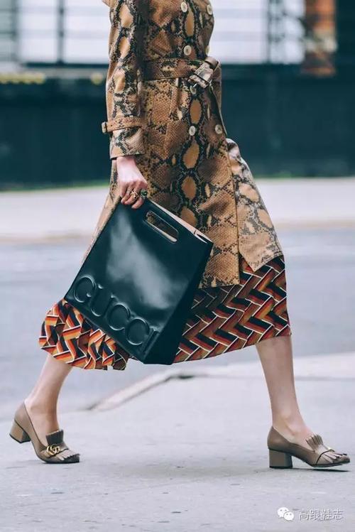 帮女友挑衣服游戏图标