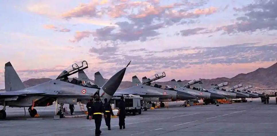 空军新成立的11个基地图标