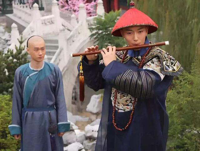 低眉恋红颜是哪首歌截图