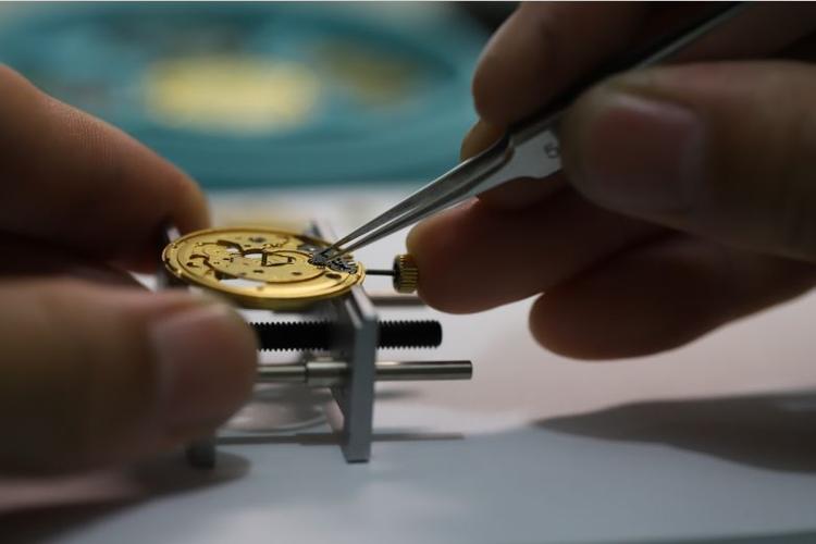 手表针掉了怎么装上图标