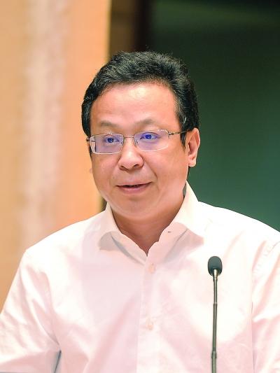 雷鸣的学历和出生日期截图