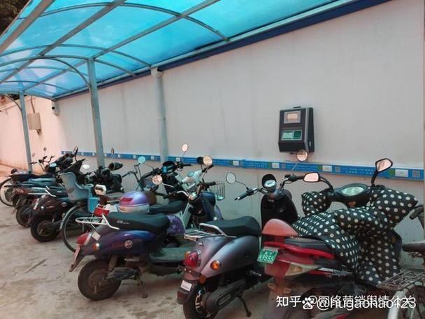 电动车冲满了会自己停吗图标