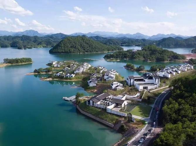 隐山匿水截图