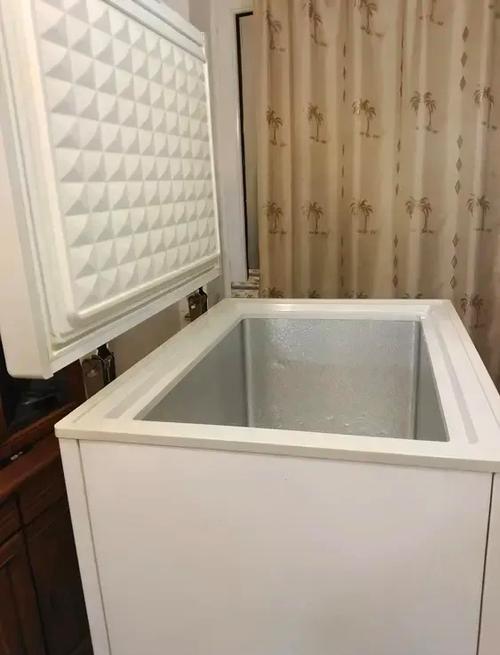 冰柜的盖子拆下来图标
