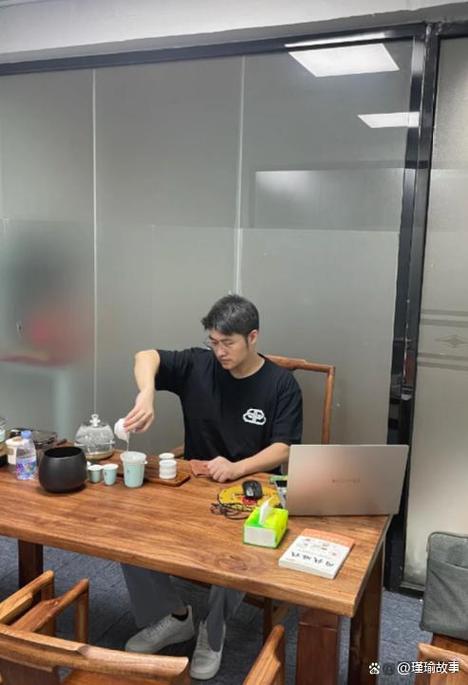 去爸爸公司上班截图