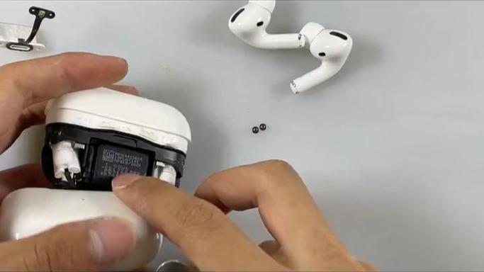 AirPods充电盒故障图标