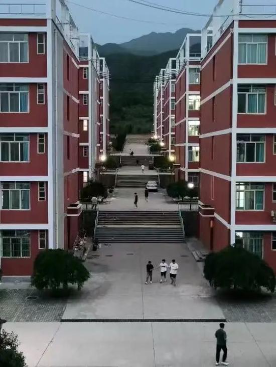 长安电子信息职业技术学院专业图标