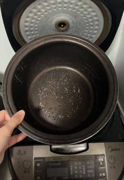 电饭锅底部加热盘烧焦图标