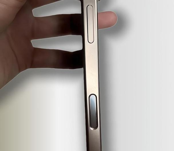 iphone16有侧边拍照键吗图标