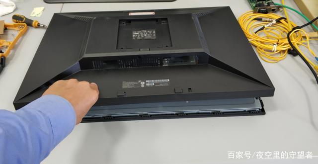 戴尔电脑拆卸后盖过程图标