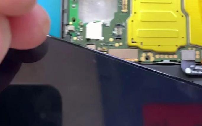 华为手机进水屏幕不显示是什么原因