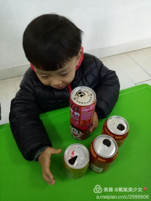 罐装叠高高图标