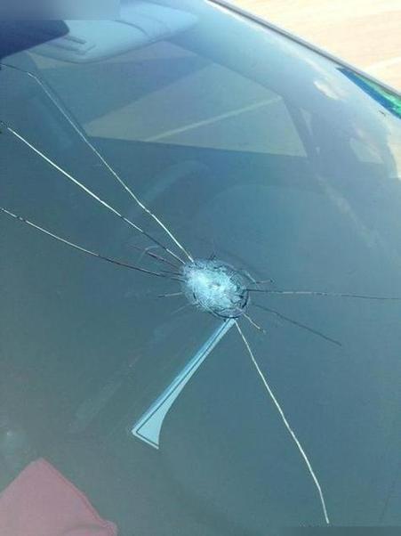 玻璃会自己爆裂吗截图