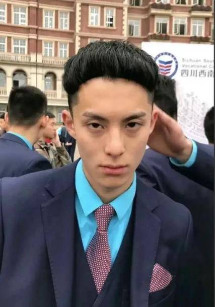 王鹤棣旧照图标